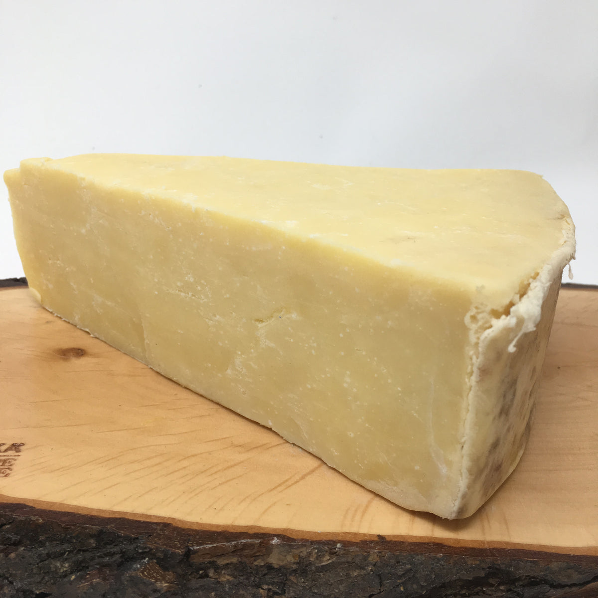 Isle of Mull Cheddar Cheese | delivered fast from CheesyPlace ...